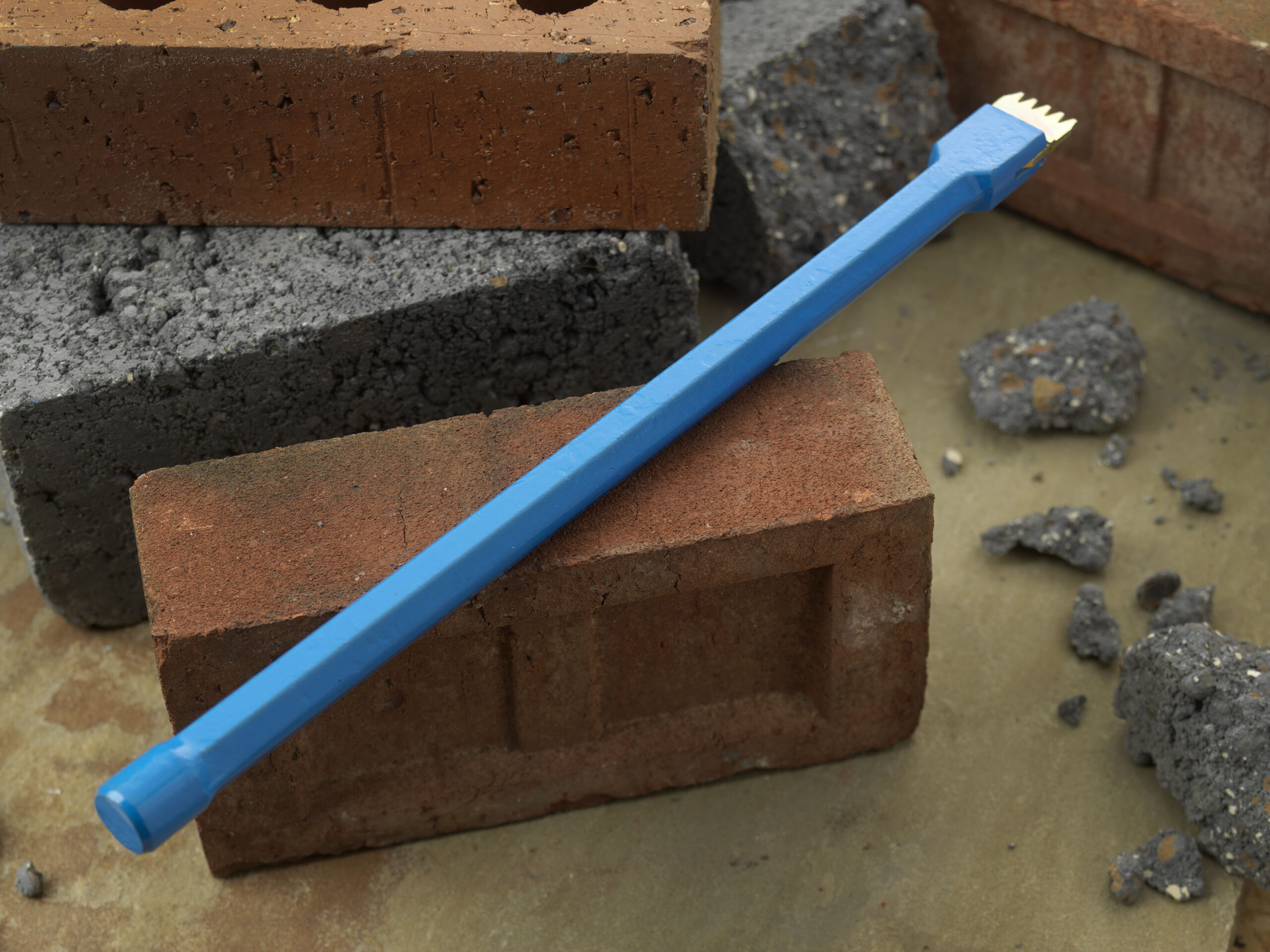 Long Scutch Chisel - Extra Long for hard to reach areas - Made in Britain